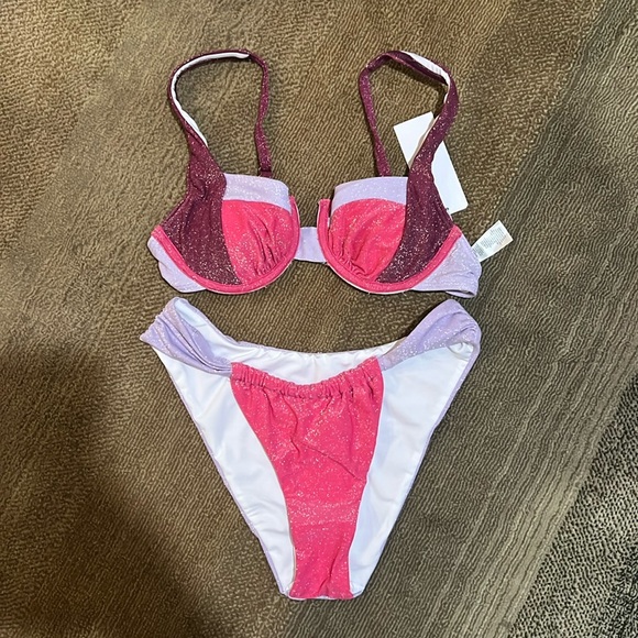 VENUS | Swim | Nwt Venus Shimmer Pink And Purple Bikini Top In B Cup ...
